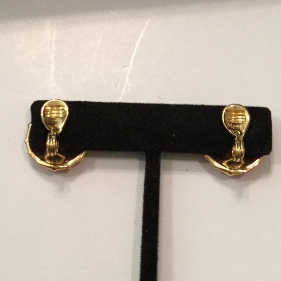 Monet | Jewelry | Monet Gold Tone Red Shell Clip On Earrings | Poshmark